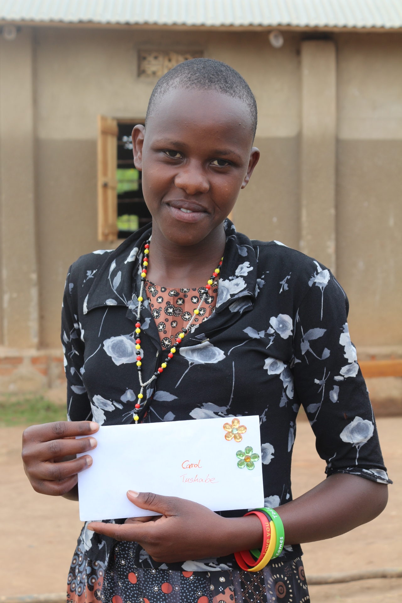 Patenkind Tushabe Carol – U.V.C.O. Uganda e.V.